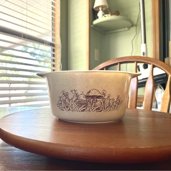 Pyrex | Kitchen | Vintage No Lid Pyrex 473b Forest Fancies Mushroom ...
